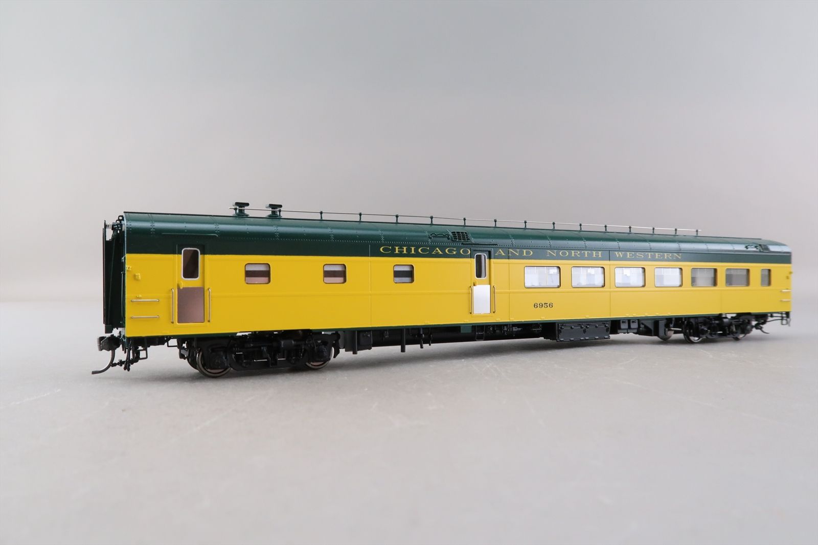 HO Brass Model - TCY 1385.7 C&NW Chicago & Northwestern 44 Seat Diner ...