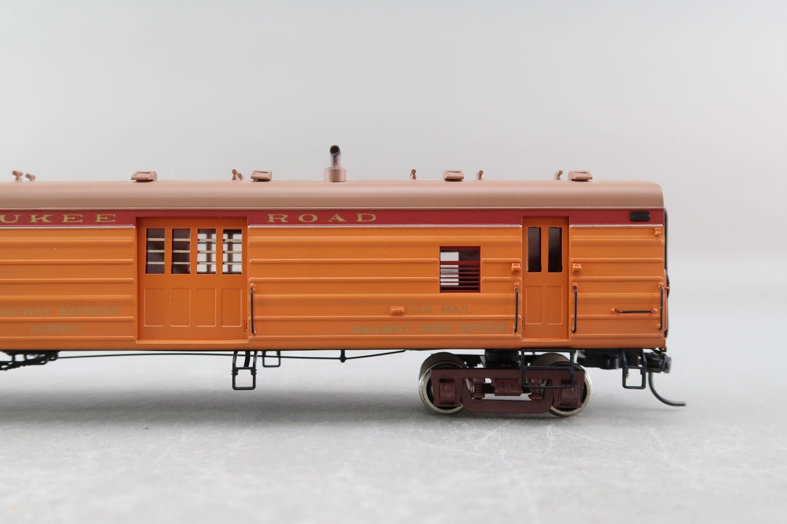 HO Brass Model - PSC 17320-1 Milwaukee Branchline Express Mail Car ...
