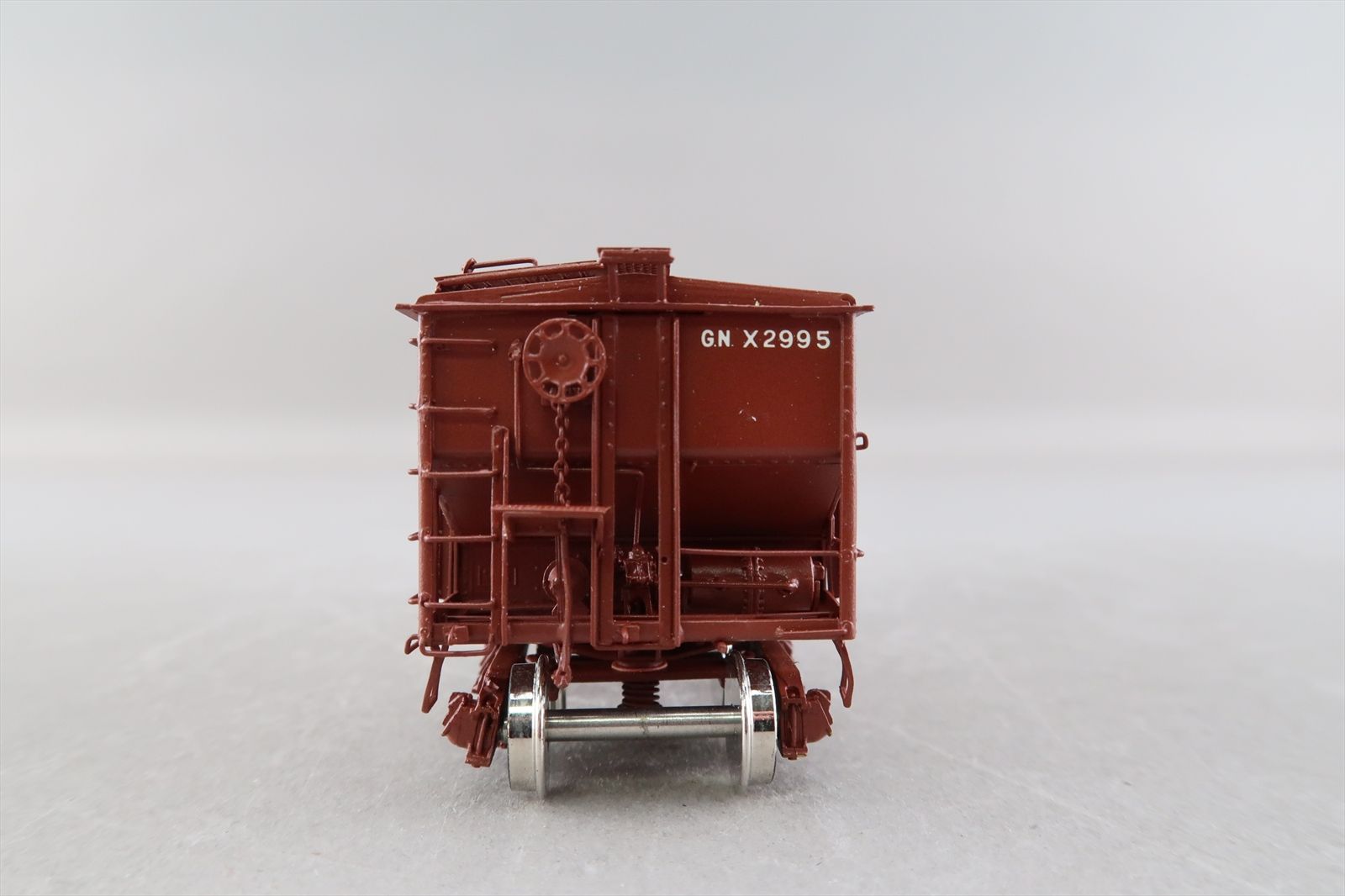 HO Brass Model - OMI 3077 GN Great Northern Sand Car 8 Square Roof ...