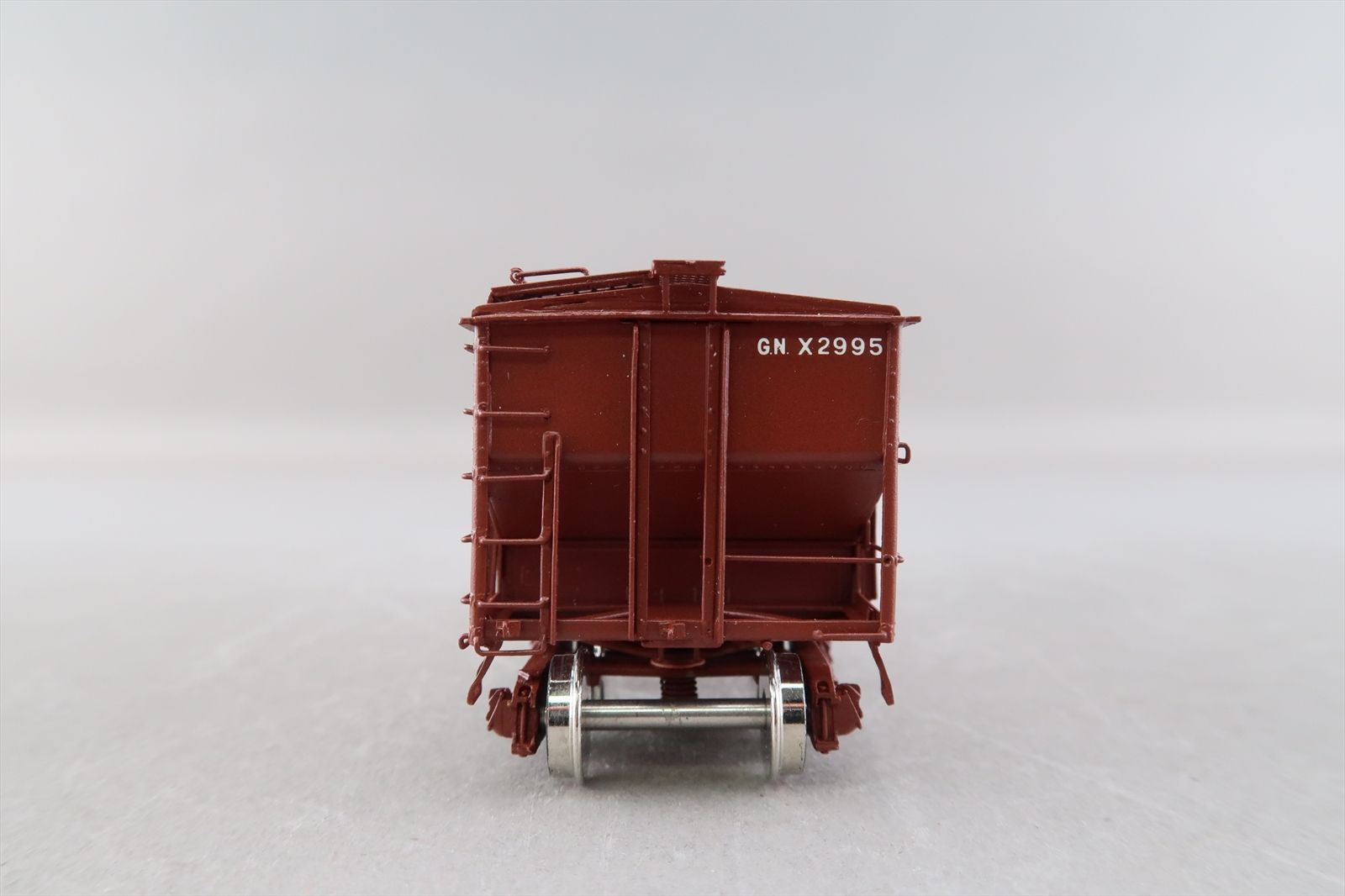 HO Brass Model - OMI 3077 GN Great Northern Sand Car 8 Square Roof ...