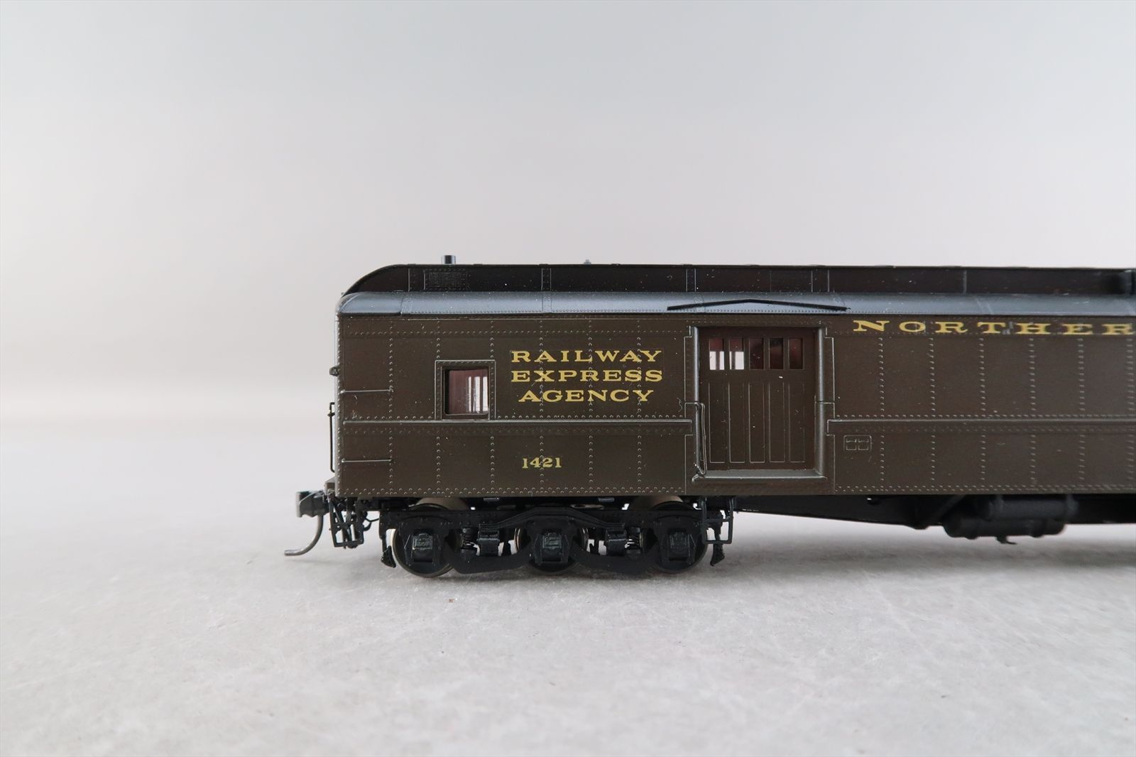 HO Brass Model - W&R NP Northern Pacific Mail & Express Car w/ Center ...