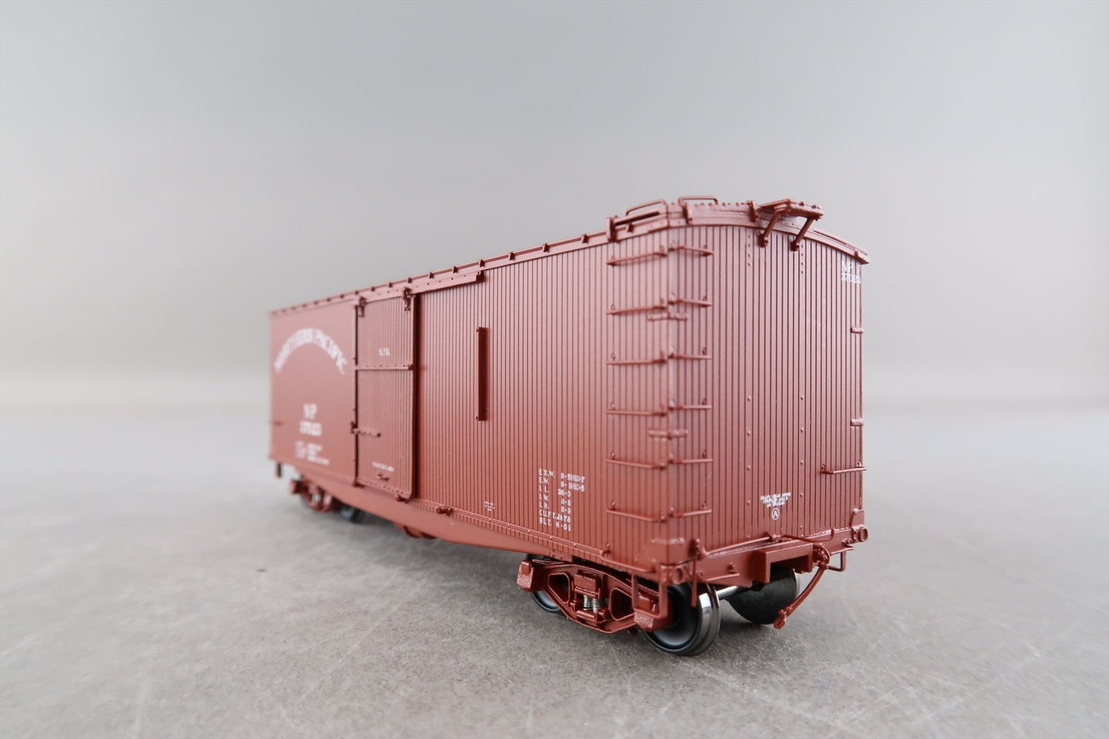 HO Brass Model - W&R Version 1 NP Northern Pacific 36' Double Sheath ...