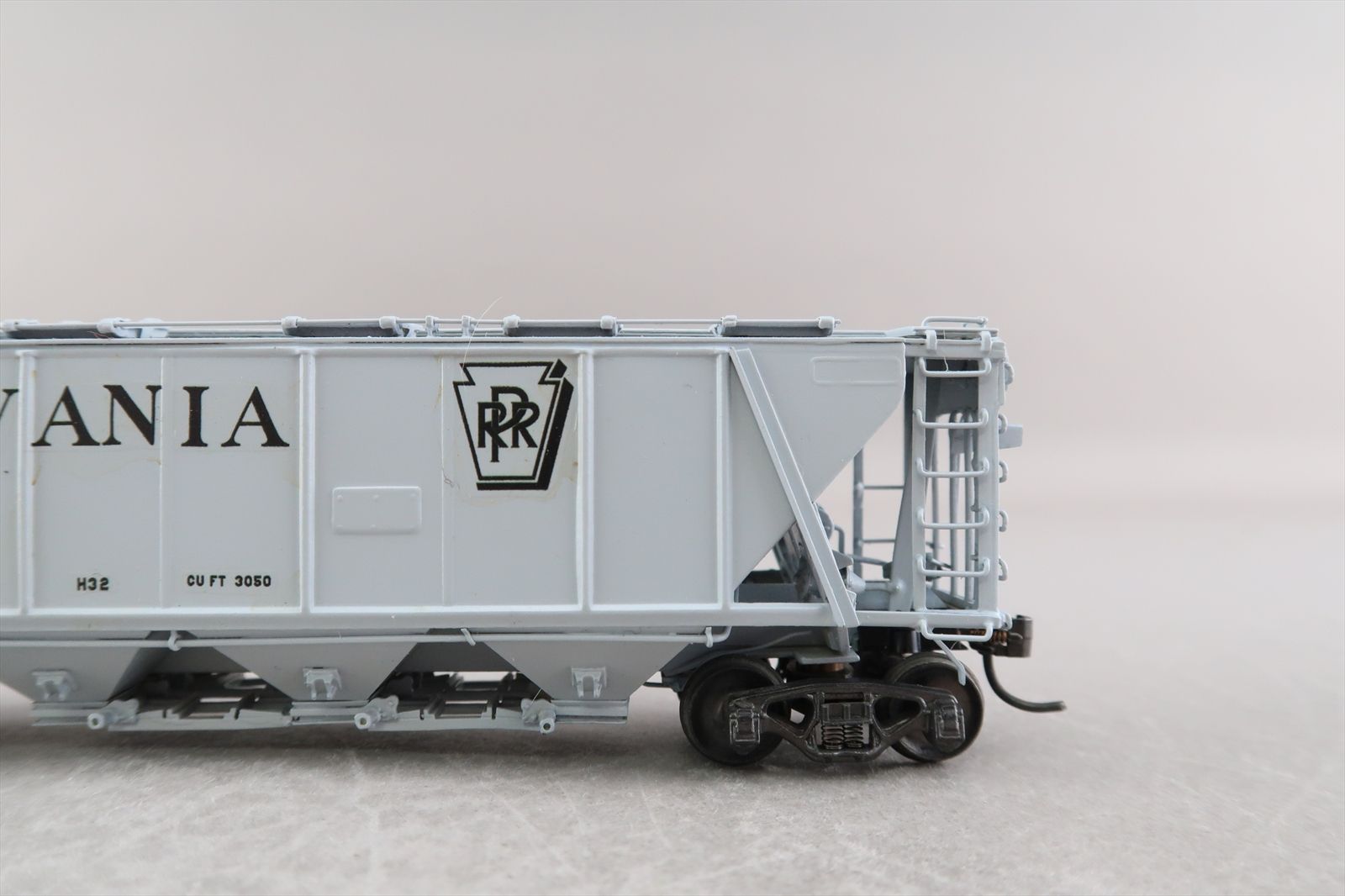 HO Brass Model - OMI 1313 PRR Pennsylvania H32 5 Bay Covered Hopper ...
