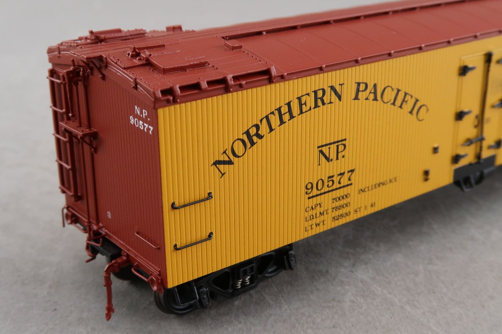 HO Brass Model - W&R Version 3 NP Northern Pacific Wood Reefer Yellow ...