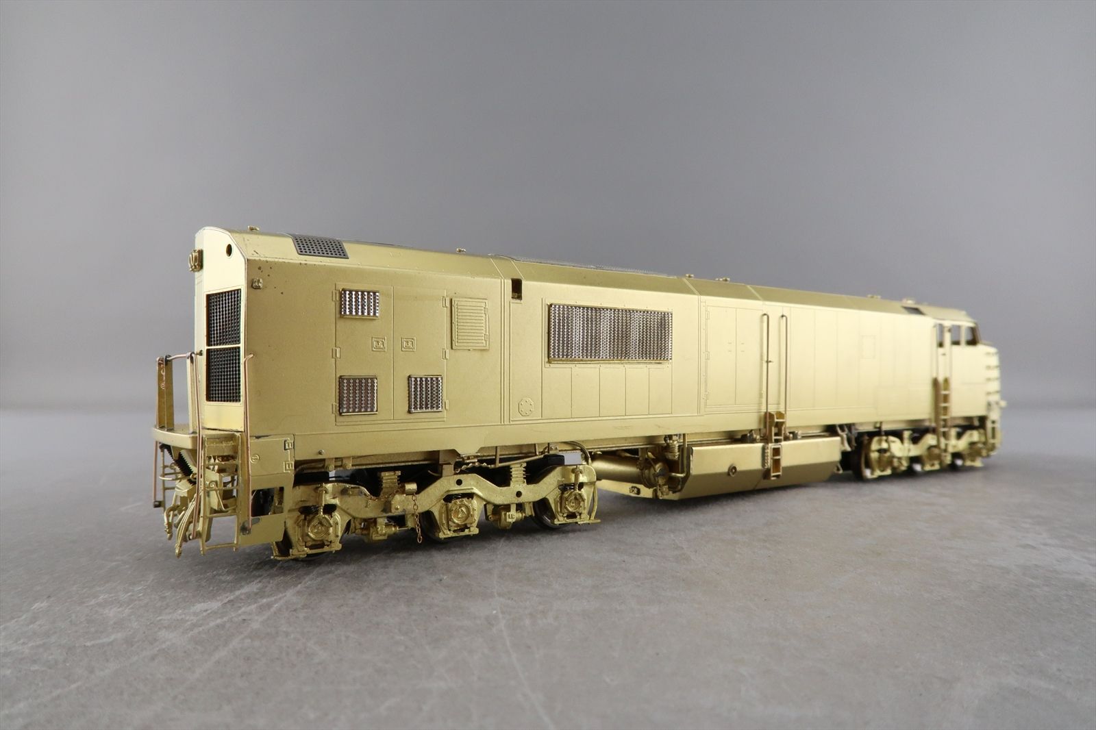HO Brass Model - OMI 5898 Amtrak GE P30CH #700-724 - Unpainted - 1994 ...