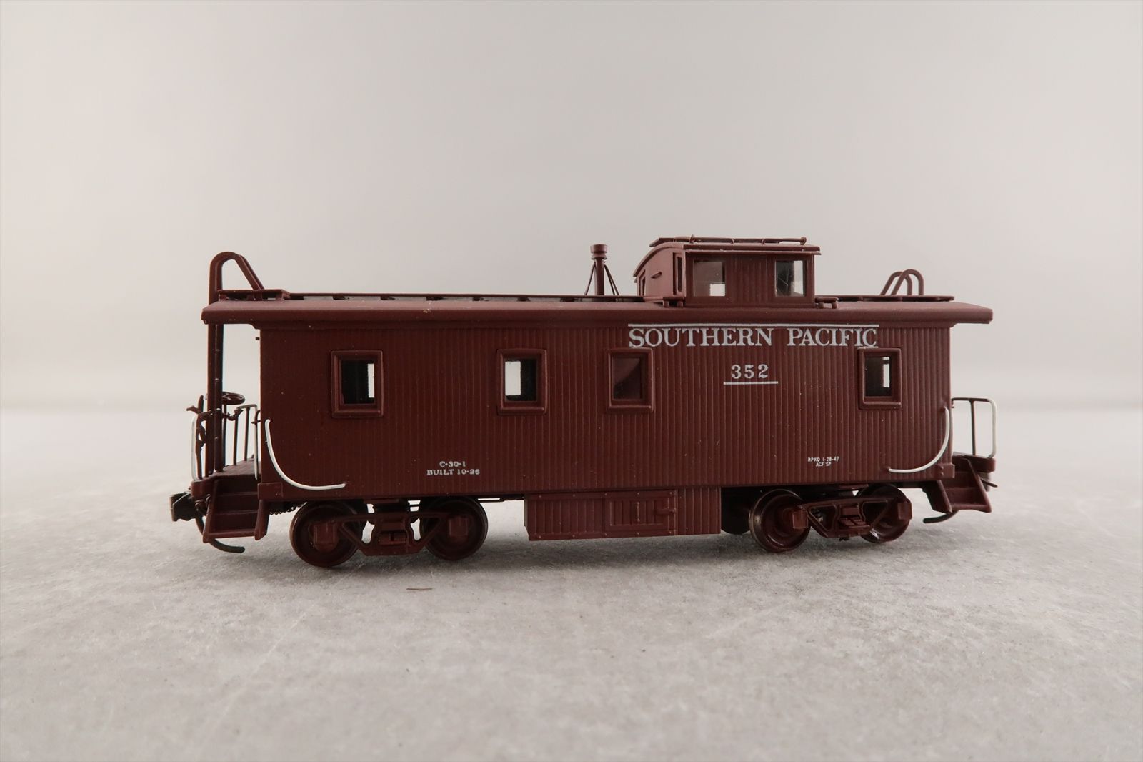 HO Brass Model - PSC 15252 SP Southern Pacific C-30-1 Caboose #352 ...