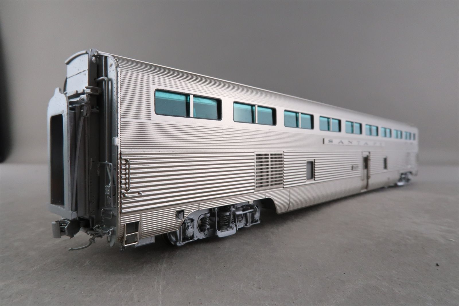 HO Brass Model - OMI 3494.1 AT&SF Santa Fe High Level Chair Car #528 ...