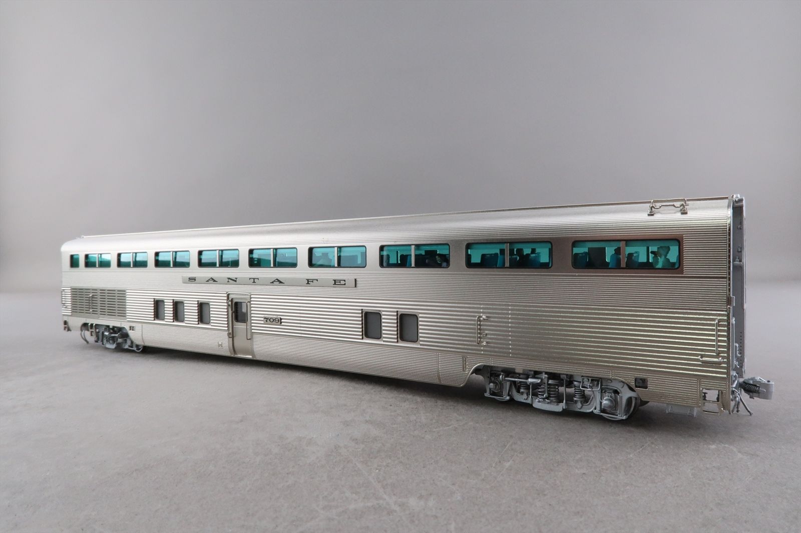 HO Brass Model - OMI 3496.1 AT&SF SF Santa Fe High Level Chair Car #709 ...