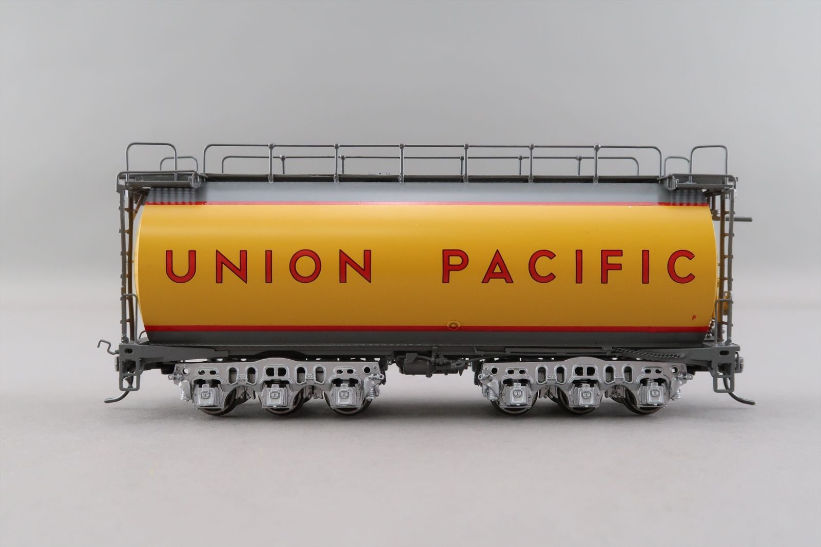HO Brass Model - OMI 3369.1 UP Union Pacific 24000 Gallon Round Fuel ...