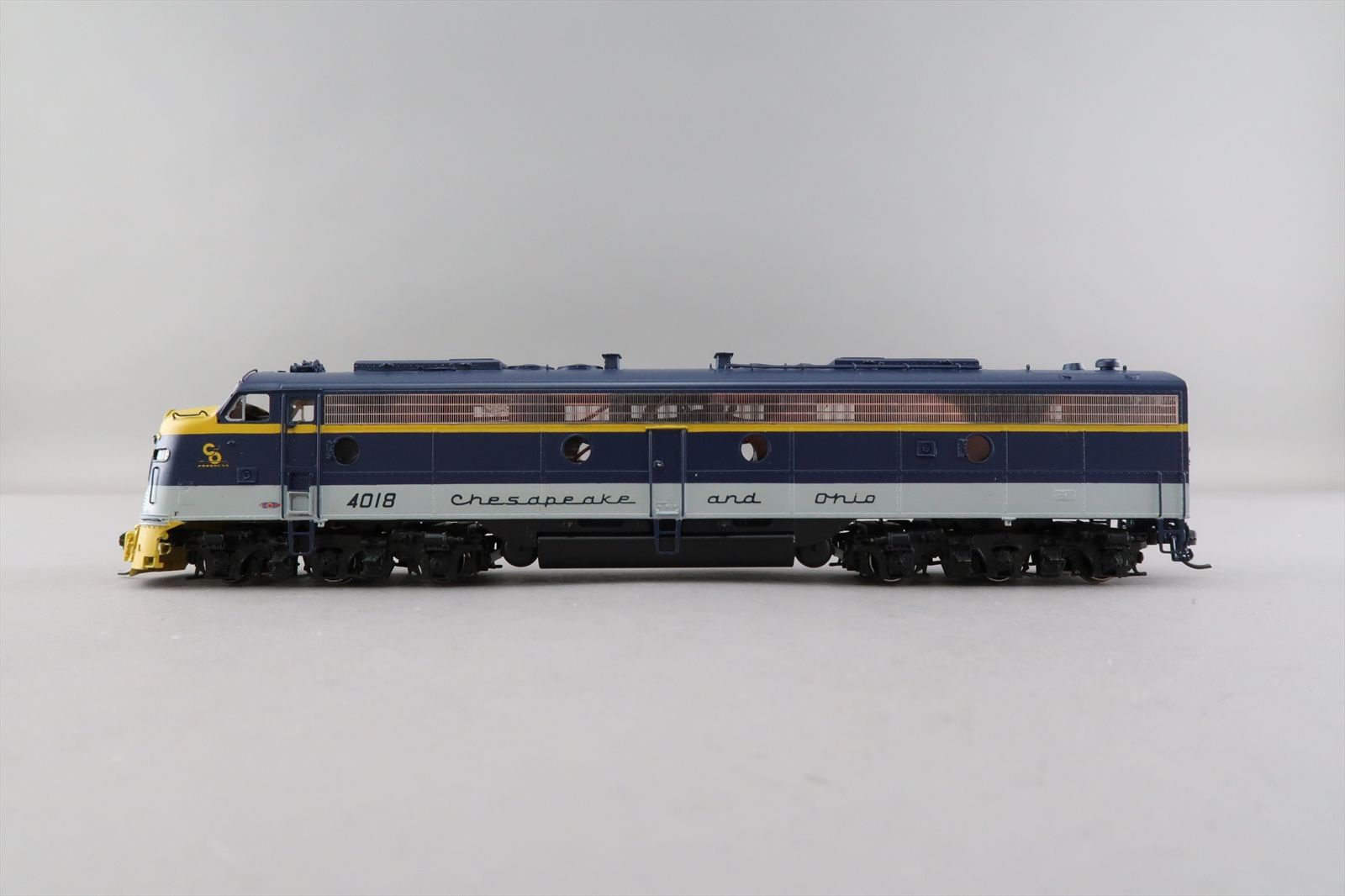 HO Brass Model - OMI 6011 C&O Chesapeake & Ohio E8 E8A #4018 - Custom - 1989 Run - Ajin