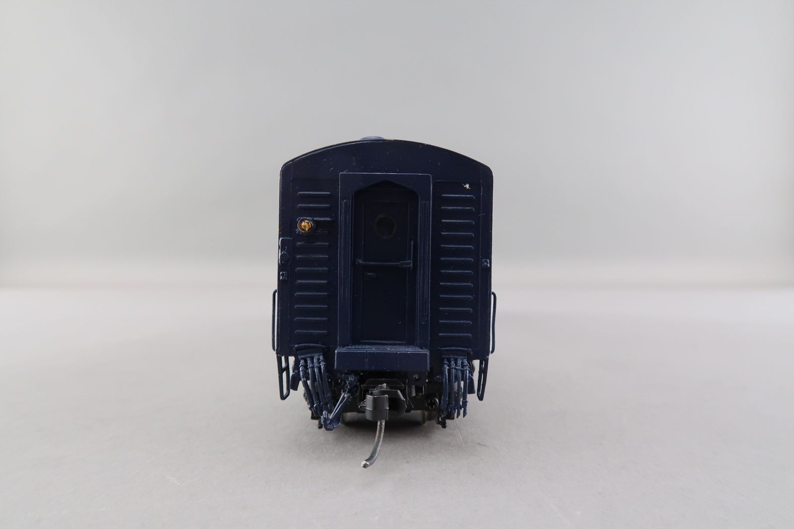 HO Brass Model - OMI 6011 C&O Chesapeake & Ohio E8 E8A #4018 - Custom - 1989 Run - Ajin