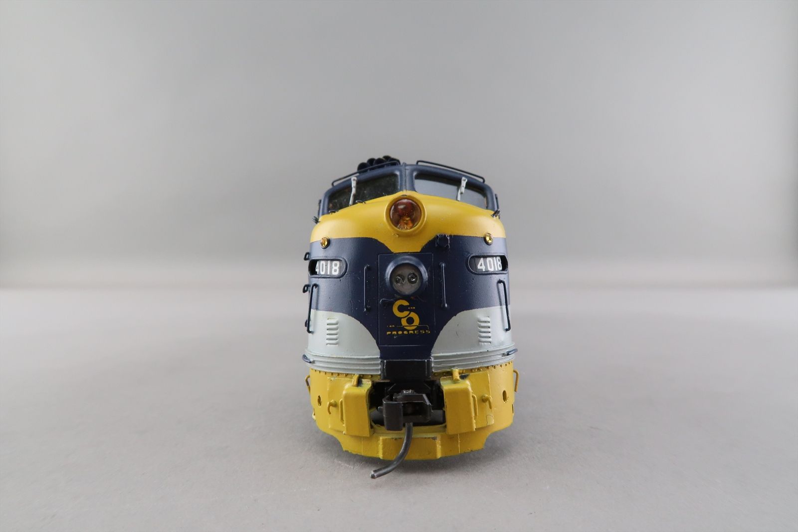 HO Brass Model - OMI 6011 C&O Chesapeake & Ohio E8 E8A #4018 - Custom - 1989 Run - Ajin