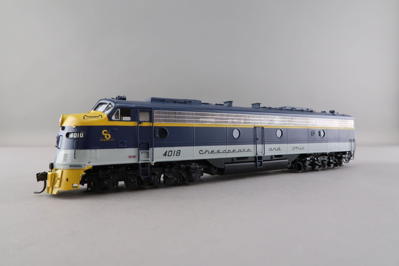 HO Brass Model - OMI 6011 C&O Chesapeake & Ohio E8 E8A #4018 - Custom - 1989 Run - Ajin