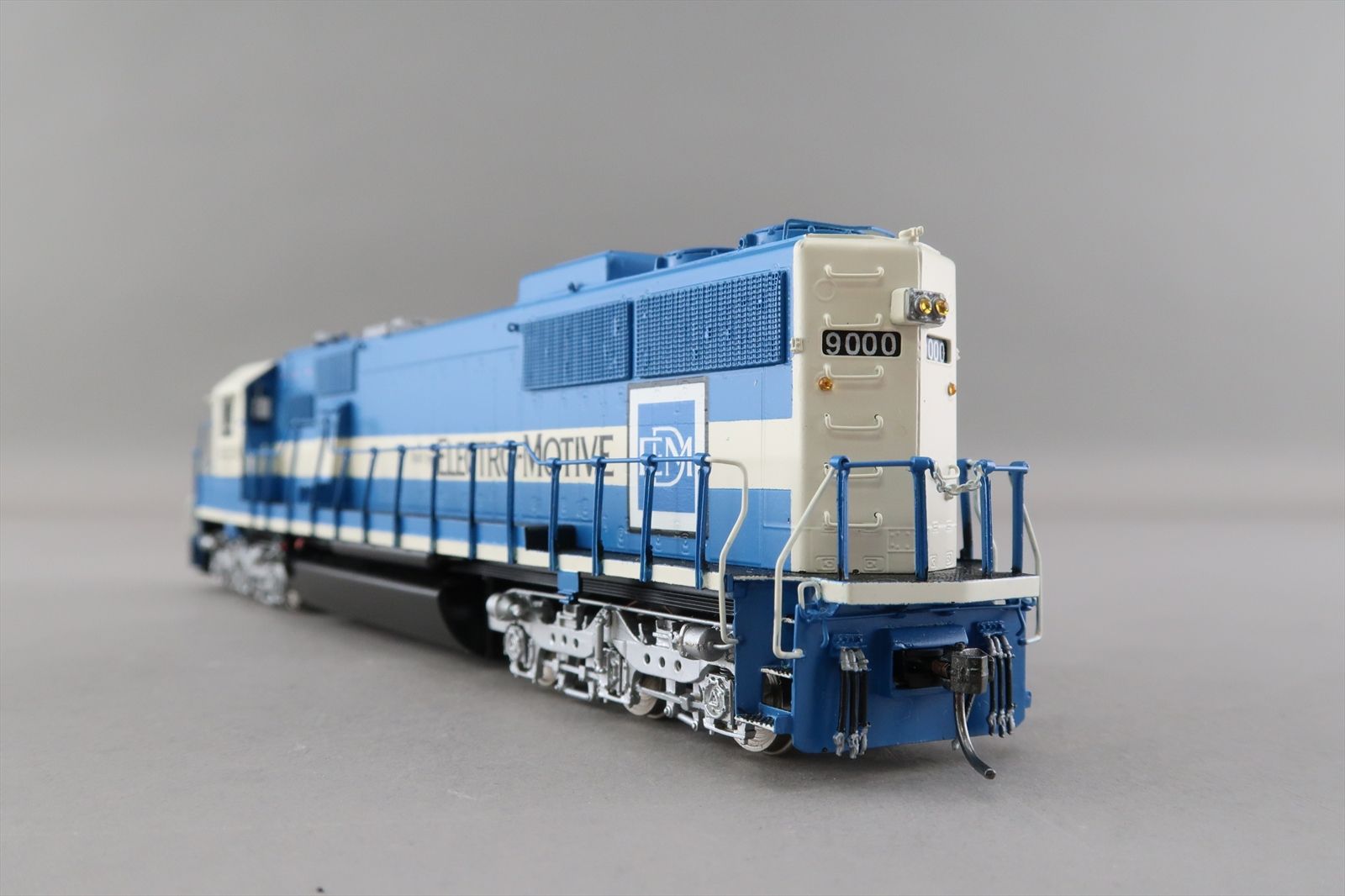 HO Brass Model - OMI 5047 Oakway Leasing GM EMD SD60 Demo Demonstrator #9000 - Custom - 1988 Run ...