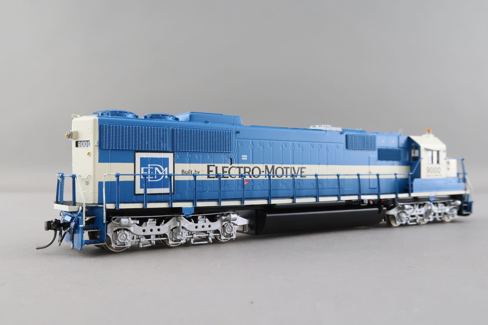HO Brass Model - OMI 5047 Oakway Leasing GM EMD SD60 Demo Demonstrator #9000 - Custom - 1988 Run ...