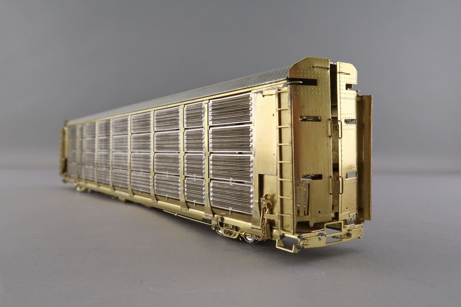 HO Brass Model - OMI 3119 Thrall Tri-Level Enclosed Auto Rack w/ Tall ...