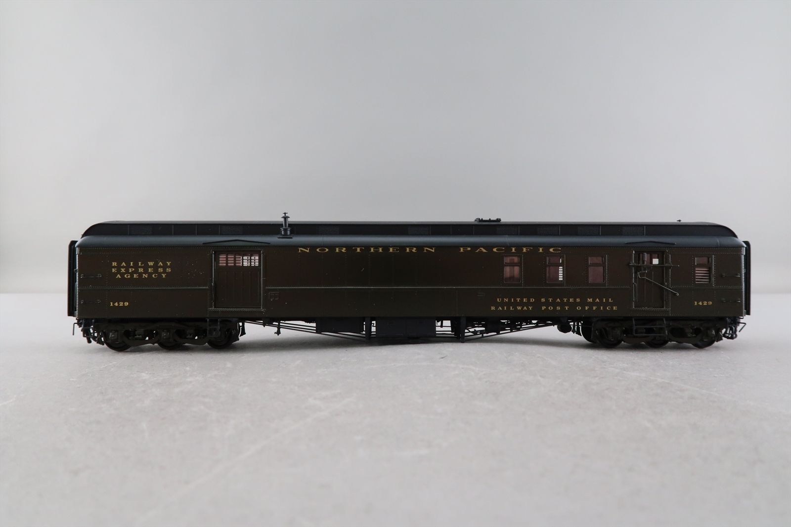 HO Brass Model – W&R NP Northern Pacific Mail & Express Car Pullman ...