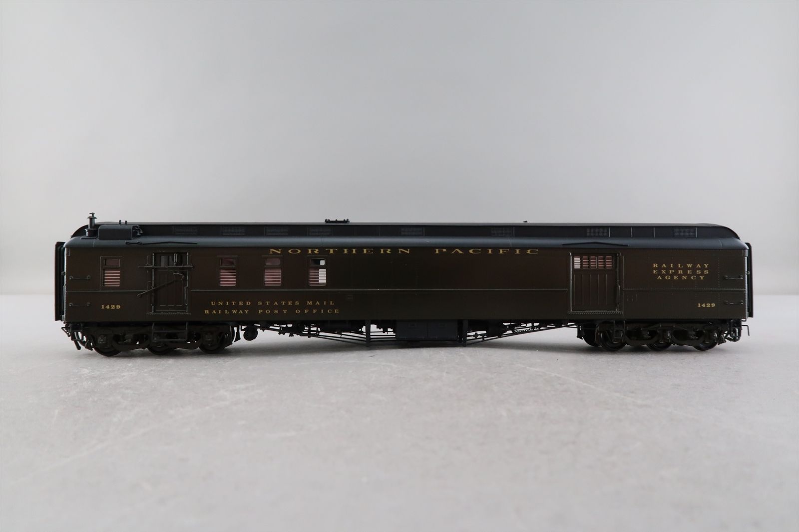 HO Brass Model – W&R NP Northern Pacific Mail & Express Car Pullman ...