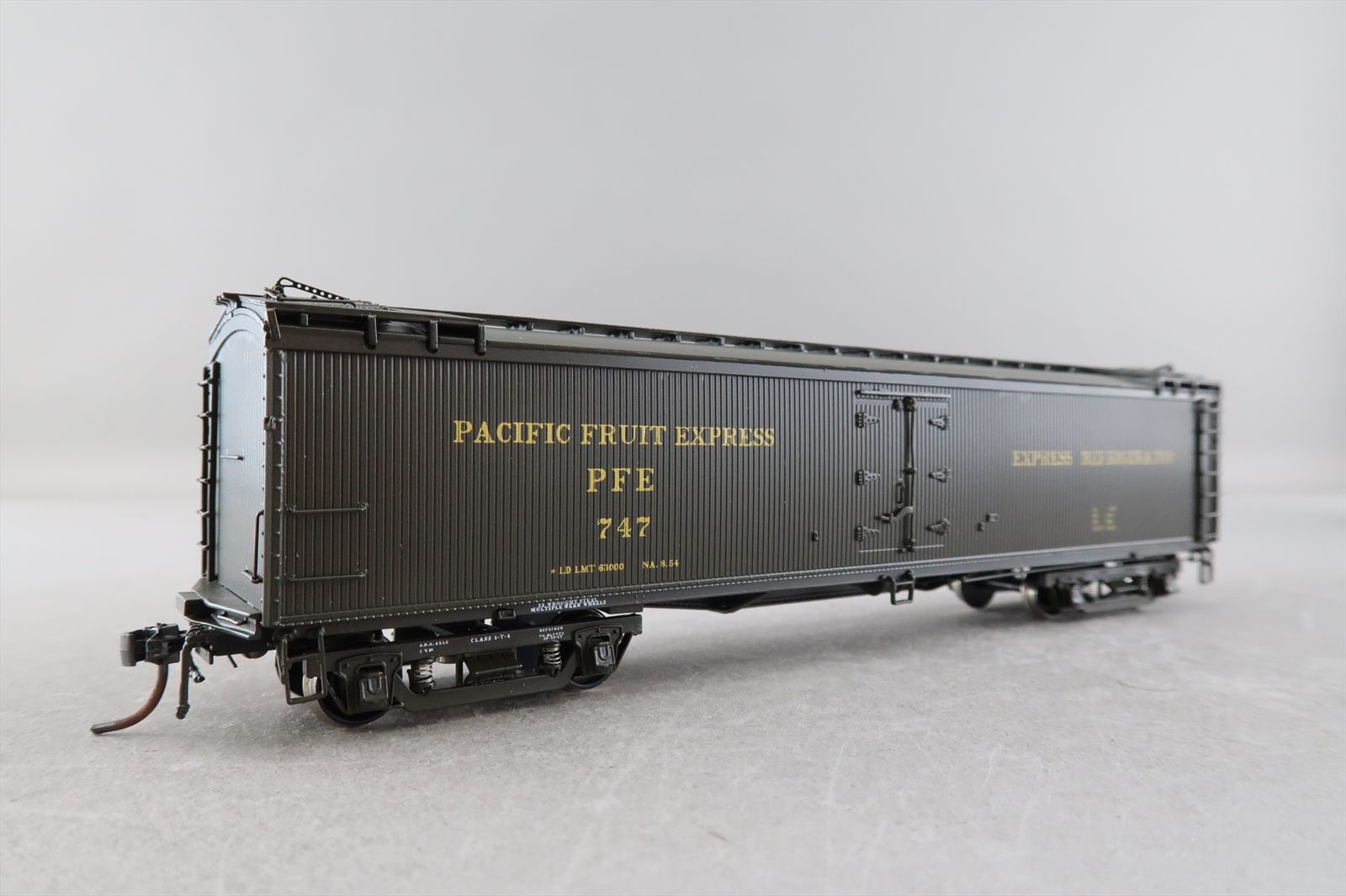 HO Brass Model - CIL 2530.1 PFE Pacific Fruit Express Reefer ...