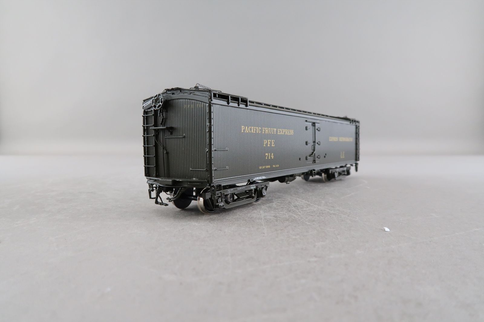 HO Brass Model - CIL 2530.1 PFE Pacific Fruit Express Reefer ...