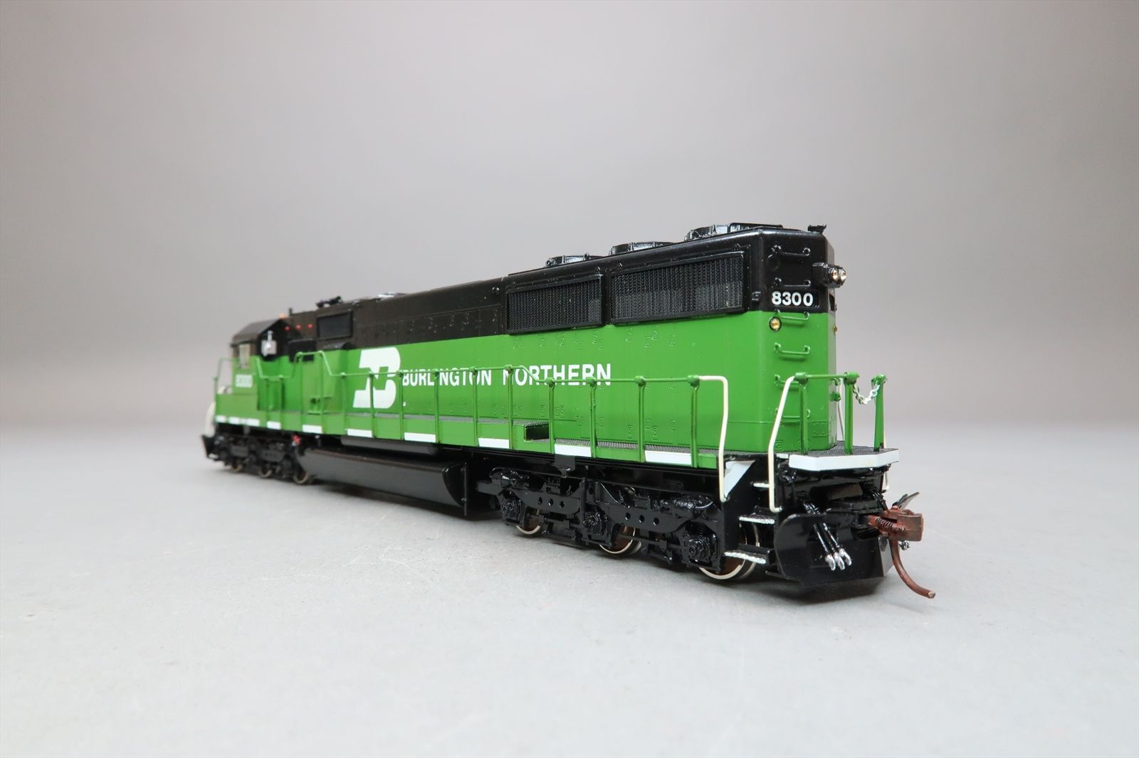 HO Brass - OMI 5043 BN Burlington Northern SD60 Diesel #8300 - Custom - 1987 Run - Ajin