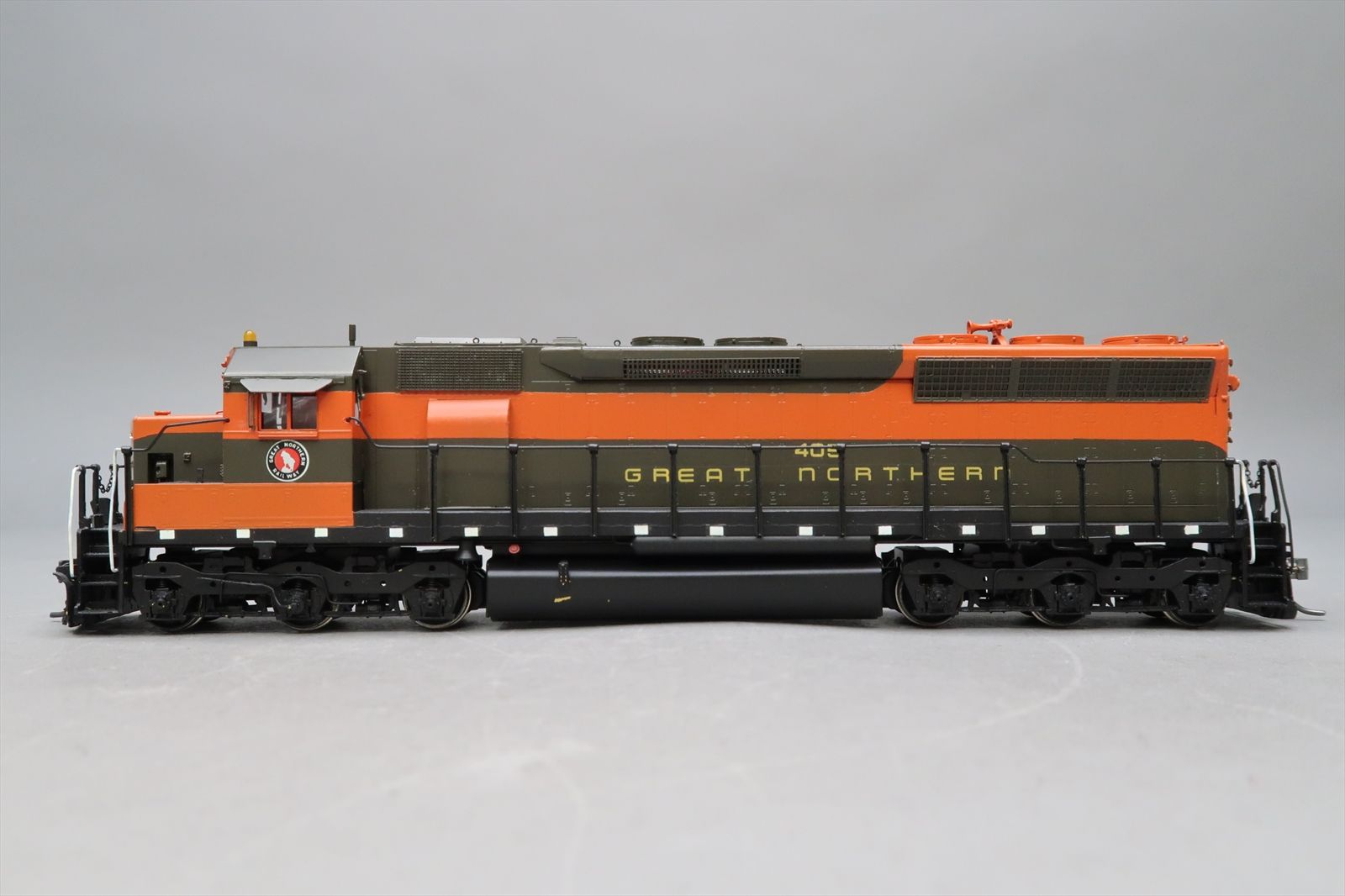 HO Brass Model - OMI 6070 GN Great Northern SD45 #405 - Pro Paint ...