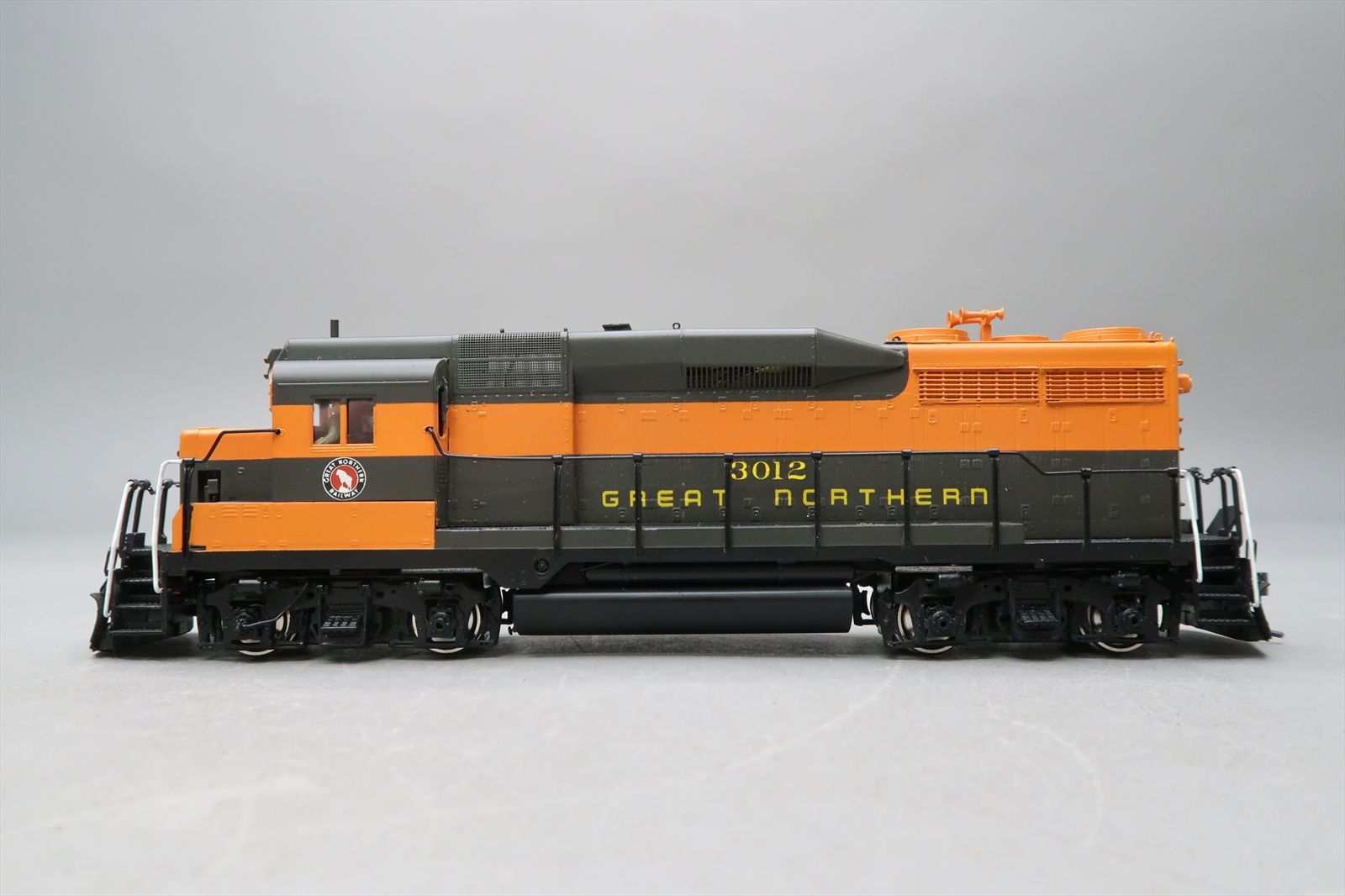 HO Brass Model - Oriental GN Great Northern GP30 Phase II Low Hood ...