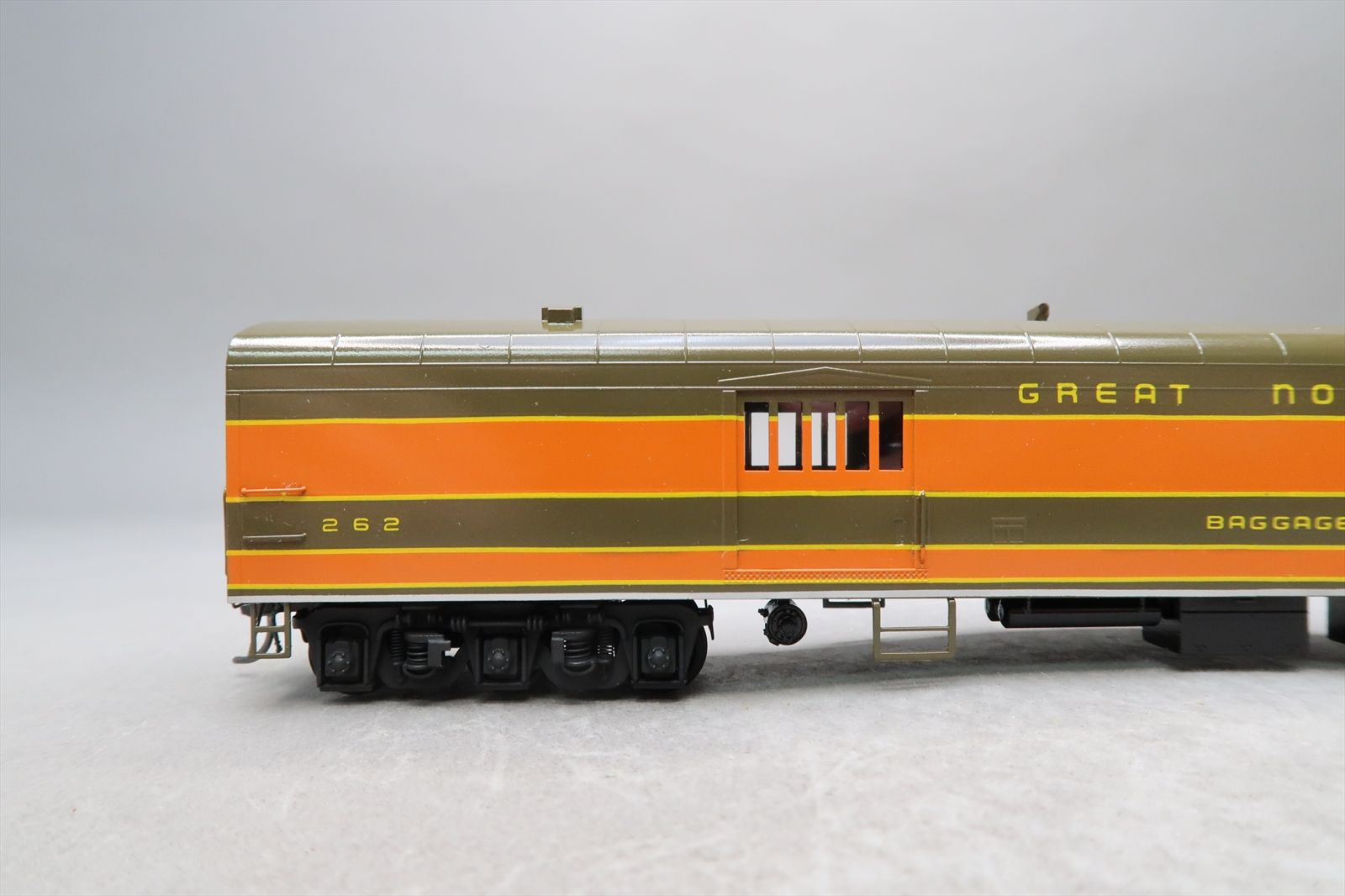 HO Brass Model - Oriental GN Great Northern Streamlined Baggage Car ...