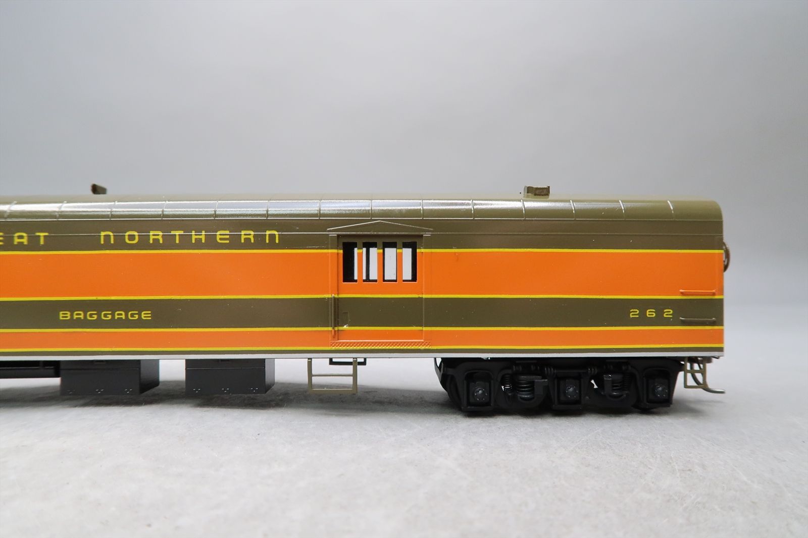 HO Brass Model - Oriental GN Great Northern Streamlined Baggage Car ...