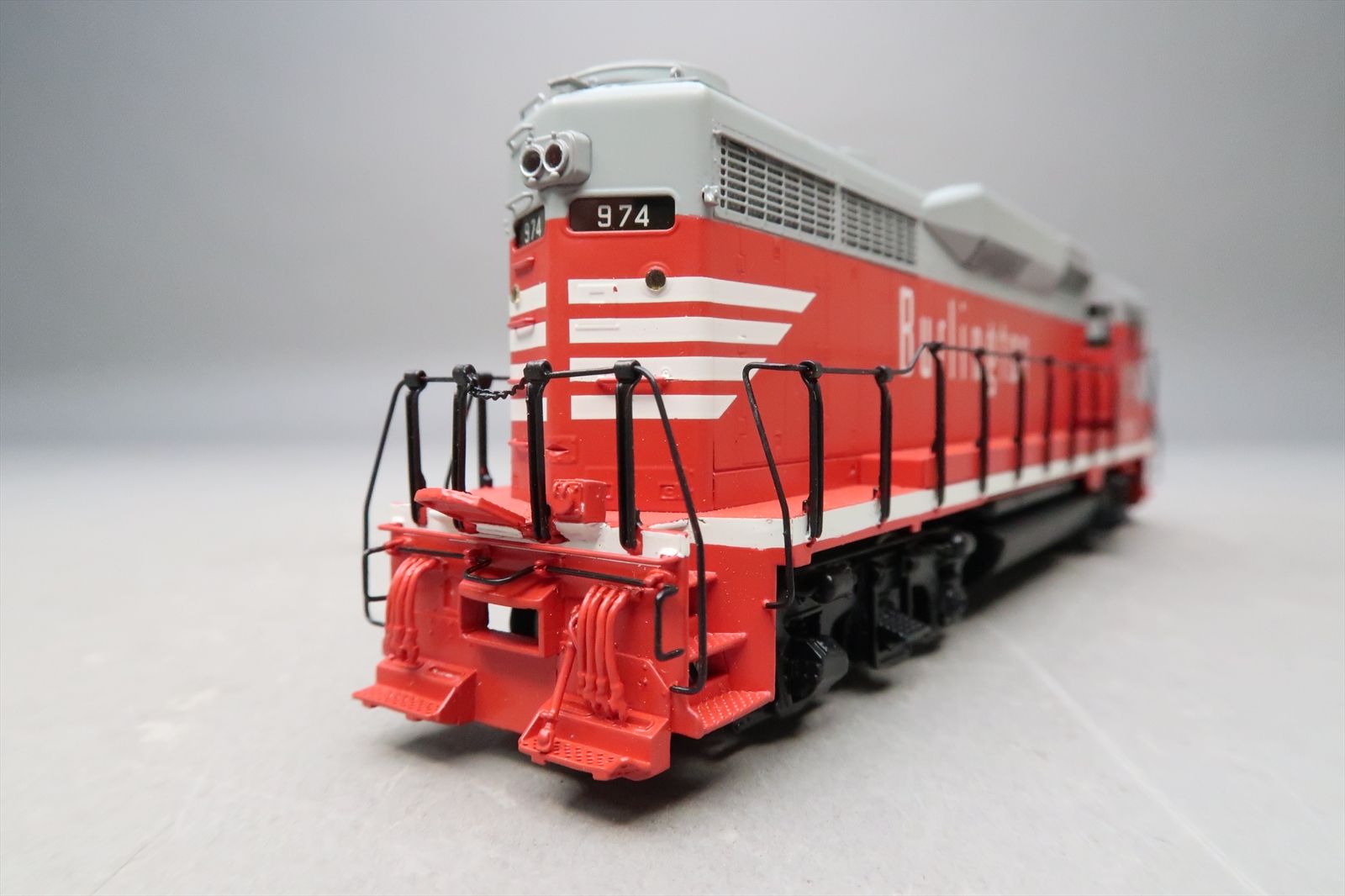 HO Brass Model - CIL 2156.1 CB&Q Burlington GP30 Phase II #974 - F/P - 1996 Run - Samhongsa