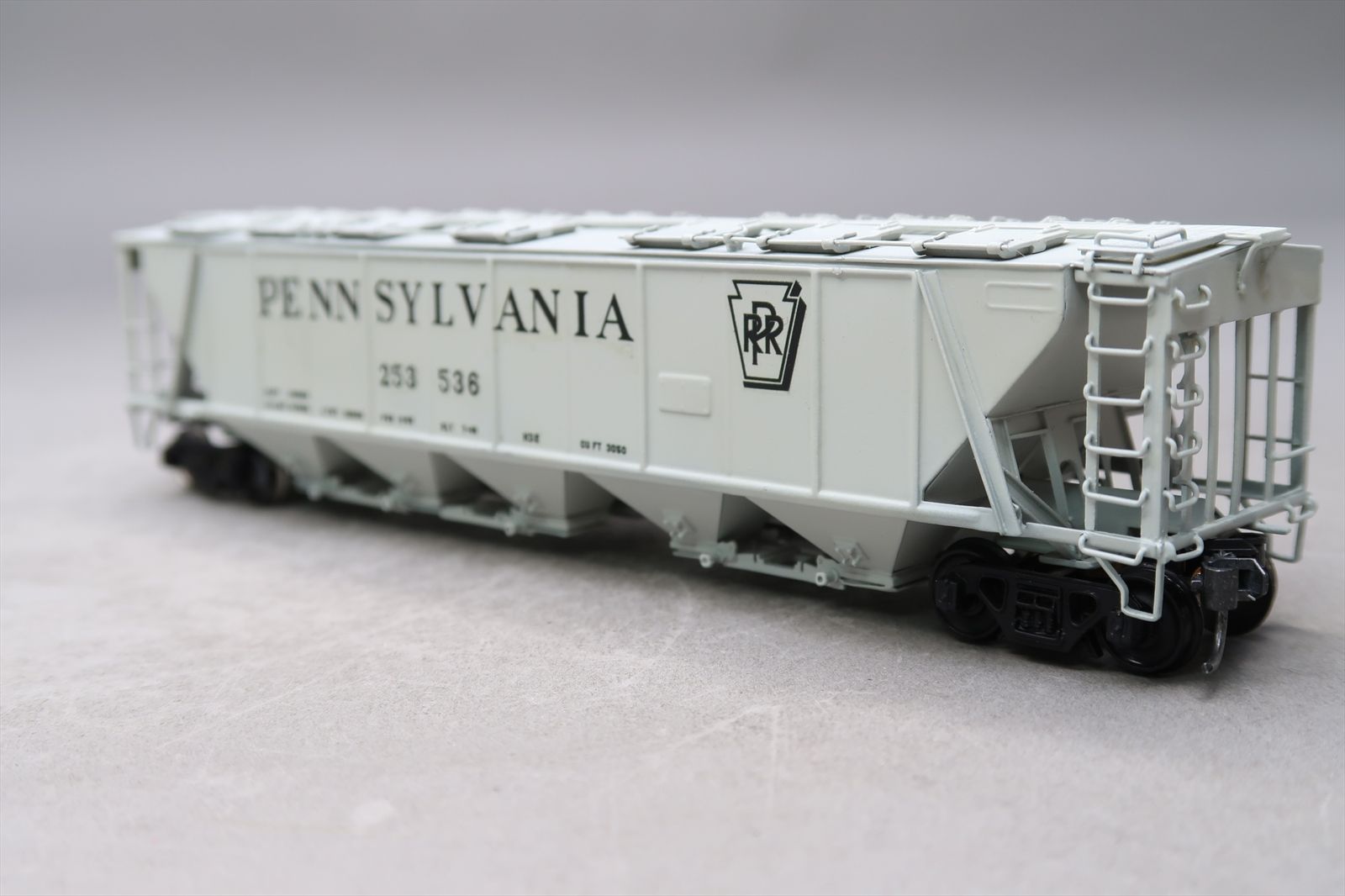 HO Brass Model - OMI 1313 PRR Pennsylvania H32 5 Bay Covered Hopper ...