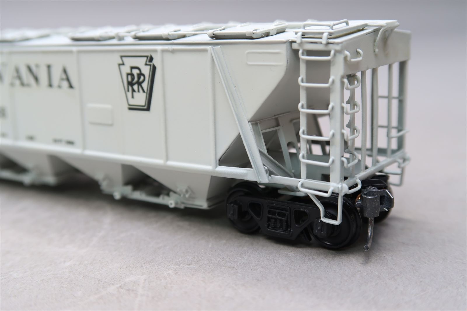 HO Brass Model - OMI 1313 PRR Pennsylvania H32 5 Bay Covered Hopper ...