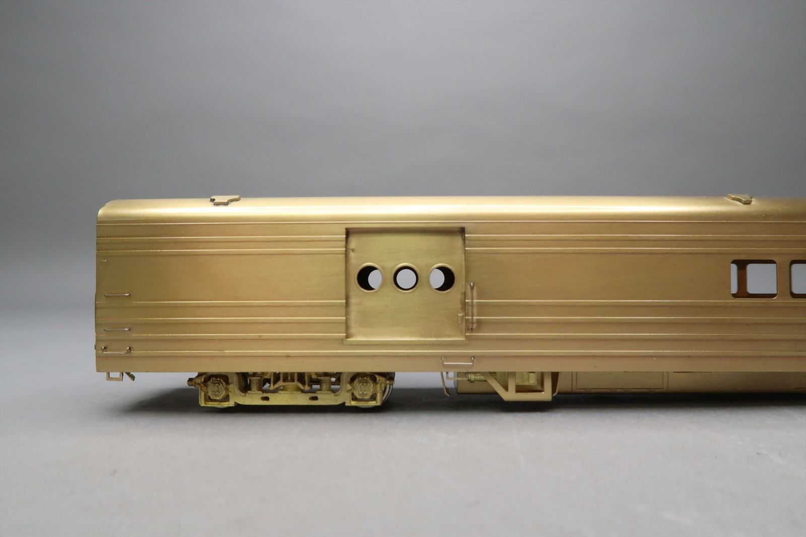 HO Brass Model - PCC Palace Milwaukee Road Express Chair Car 1942 Version #206 / 207 - Unpainted ...