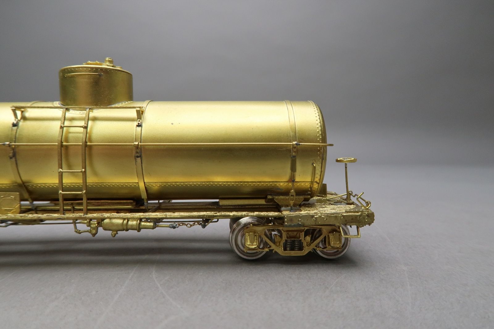 HO Brass Model - OMI 3231 UTLX 10,000 Gallon Tank Car Uninsulated Single Dome Built 1930 ...