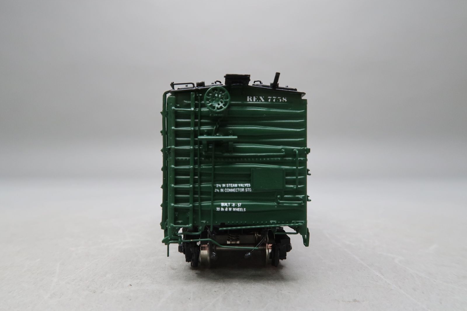 HO Brass Model - CIL 2068.1 REA Railway Express Agency 52' Reefer REX ...
