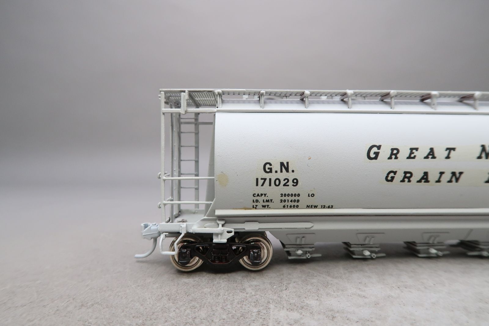 HO Brass Model - OMI 3037 GN Great Northern Covered HC-60 Cylindrical ...