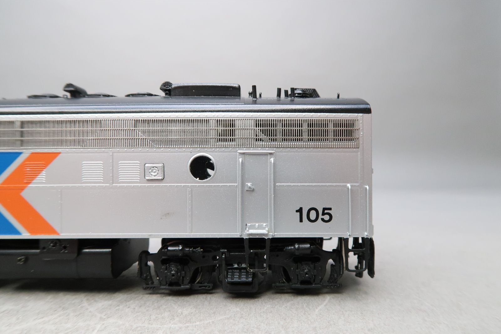 HO Brass Model - OMI 6468 NP as Amtrak F7 F7A #105 - Pro Paint + Detail ...