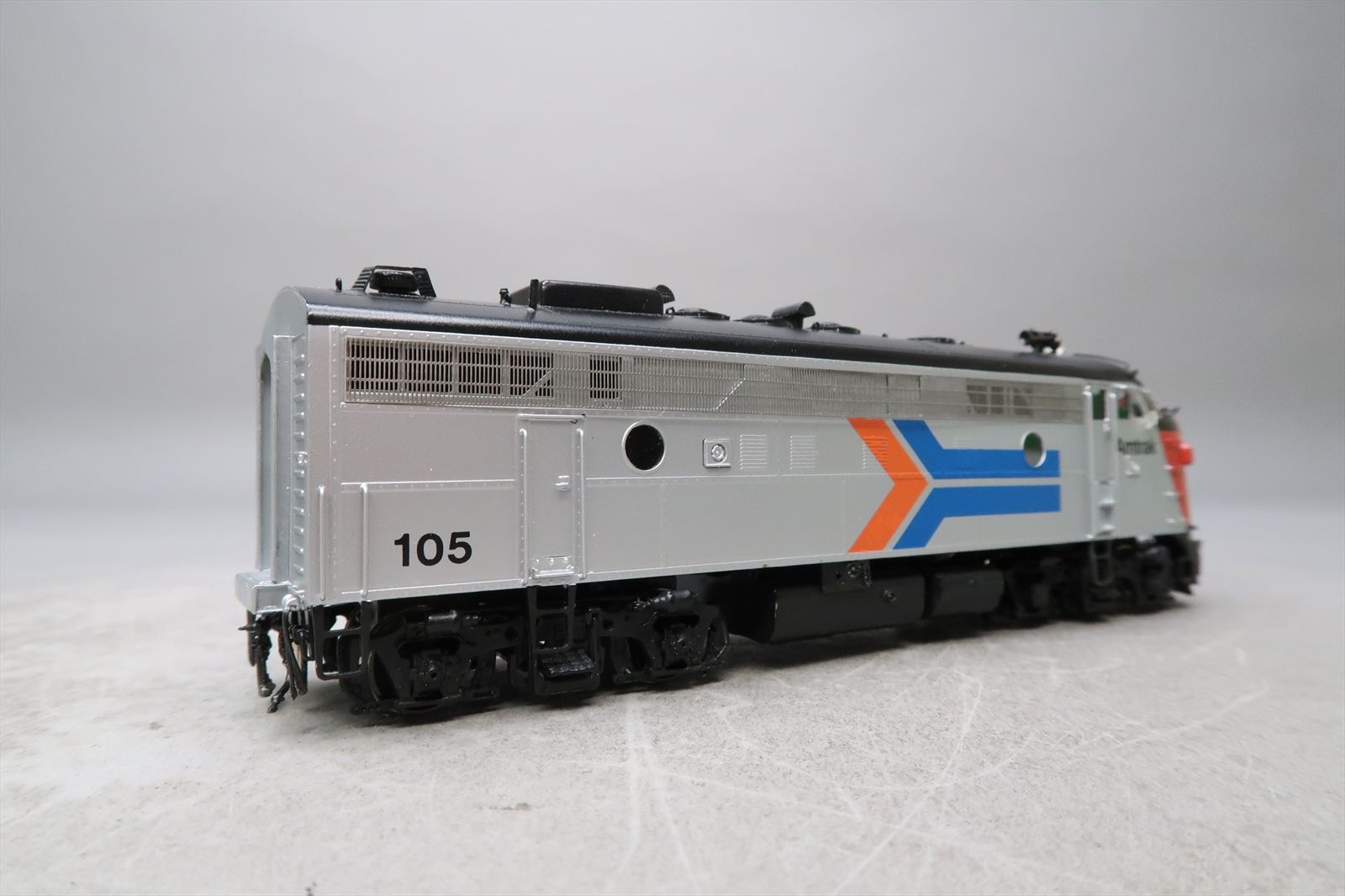 HO Brass Model - OMI 6468 NP as Amtrak F7 F7A #105 - Pro Paint + Detail ...