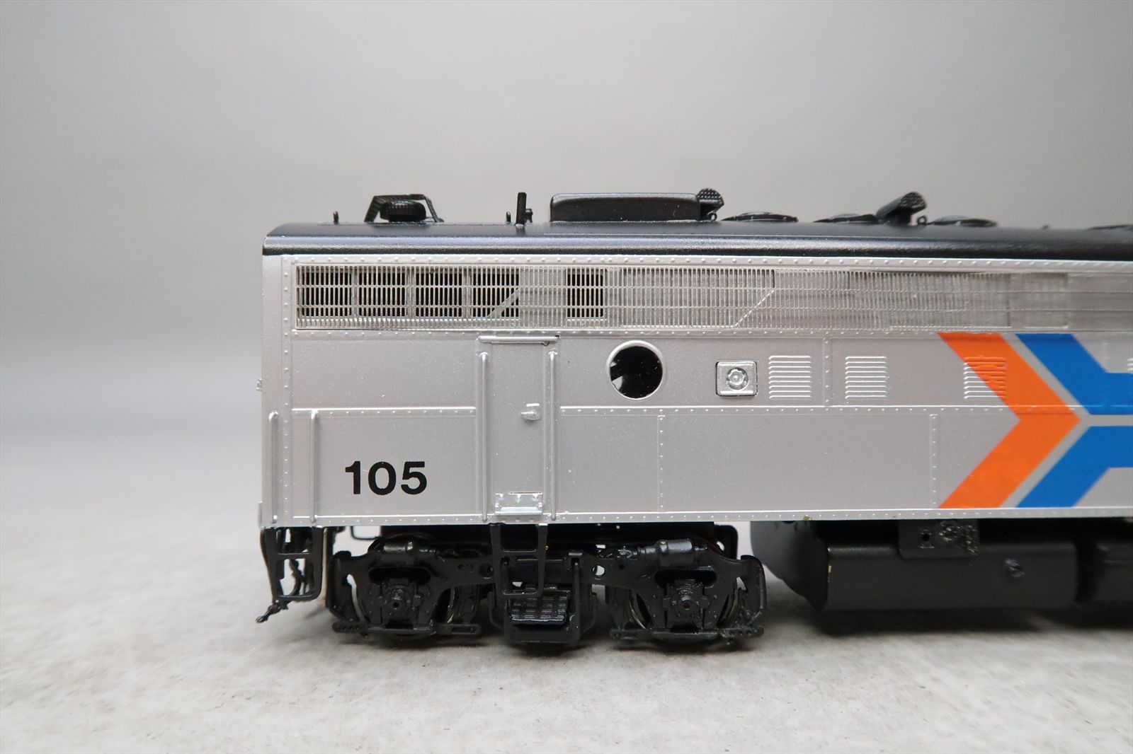 HO Brass Model - OMI 6468 NP as Amtrak F7 F7A #105 - Pro Paint + Detail ...