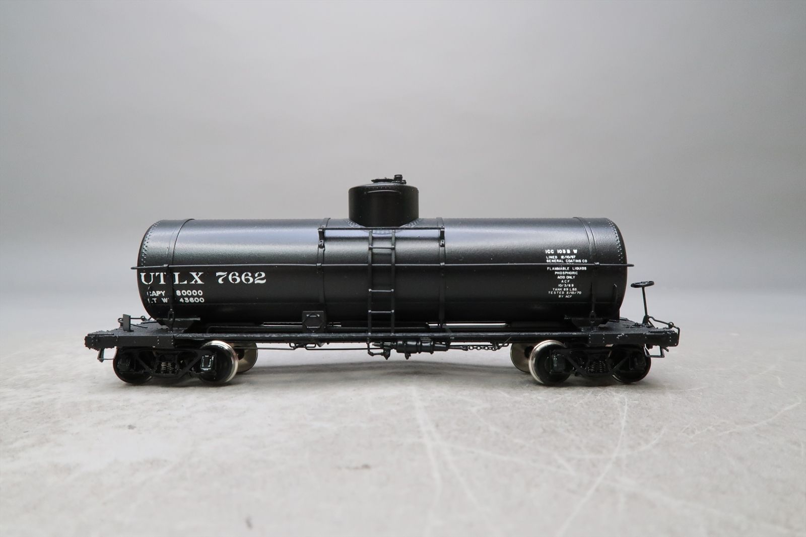 HO Brass Model - OMI 3231.2 UTLX Union 10,000 Gallon Tank Car ...