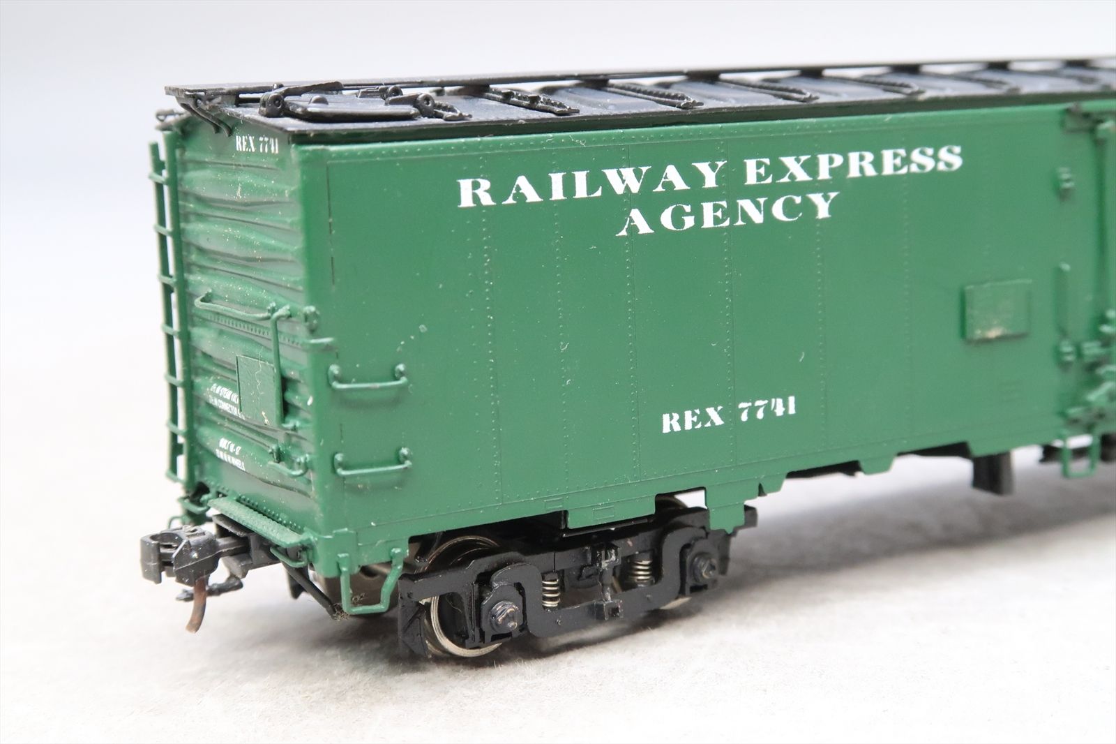 HO Brass Model - CIL 2068.1 REA Railway Express Agency 52' Reefer REX ...