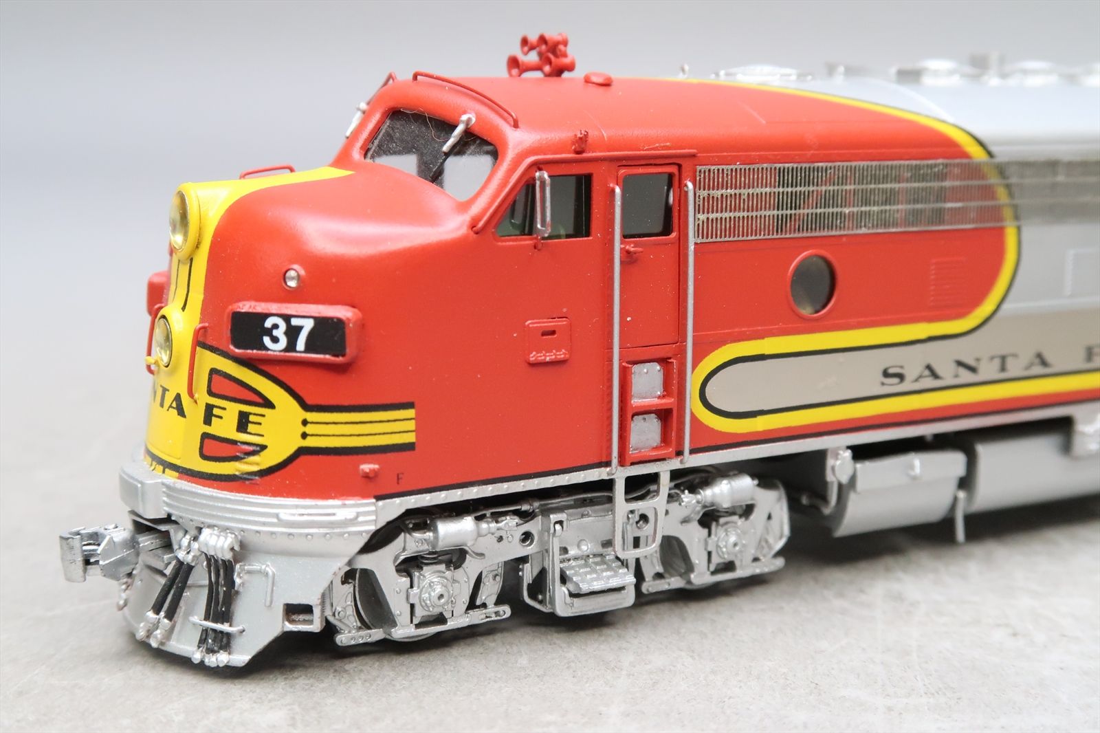 HO Brass Model - OMI 6426 AT&SF Santa Fe F7 F7A #37 - Pro Paint - 1993 ...
