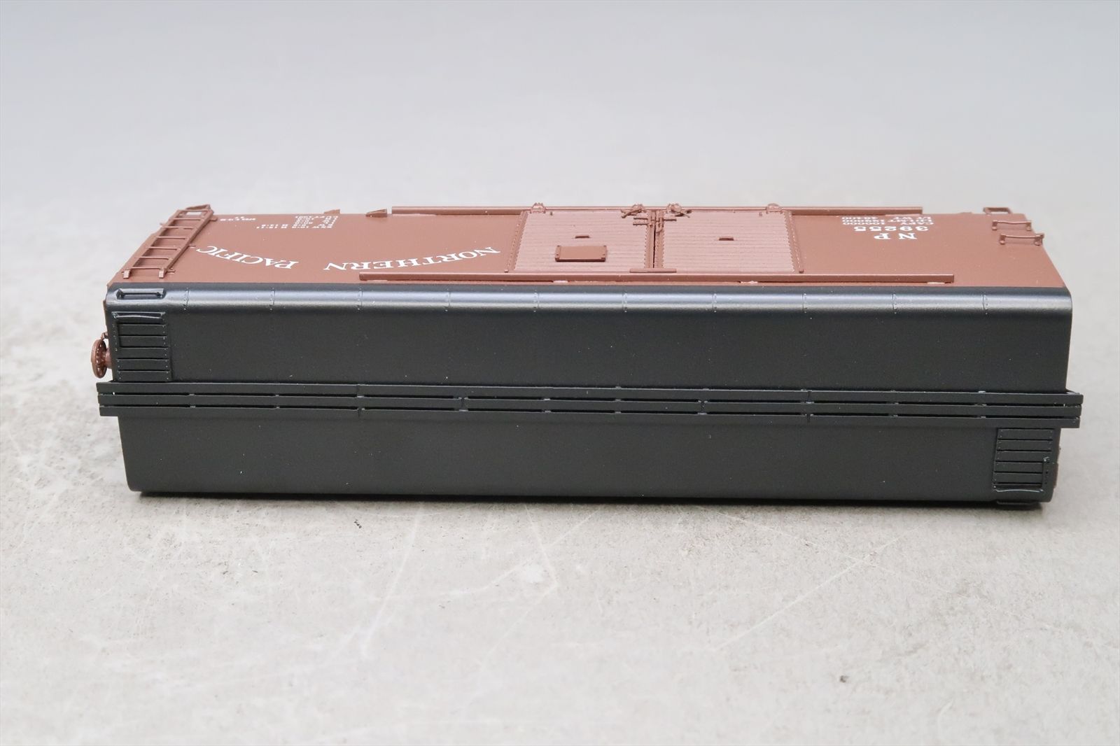 HO Brass Model - W&R NP Northern Pacific 40' Round Roof Auto Automobile ...