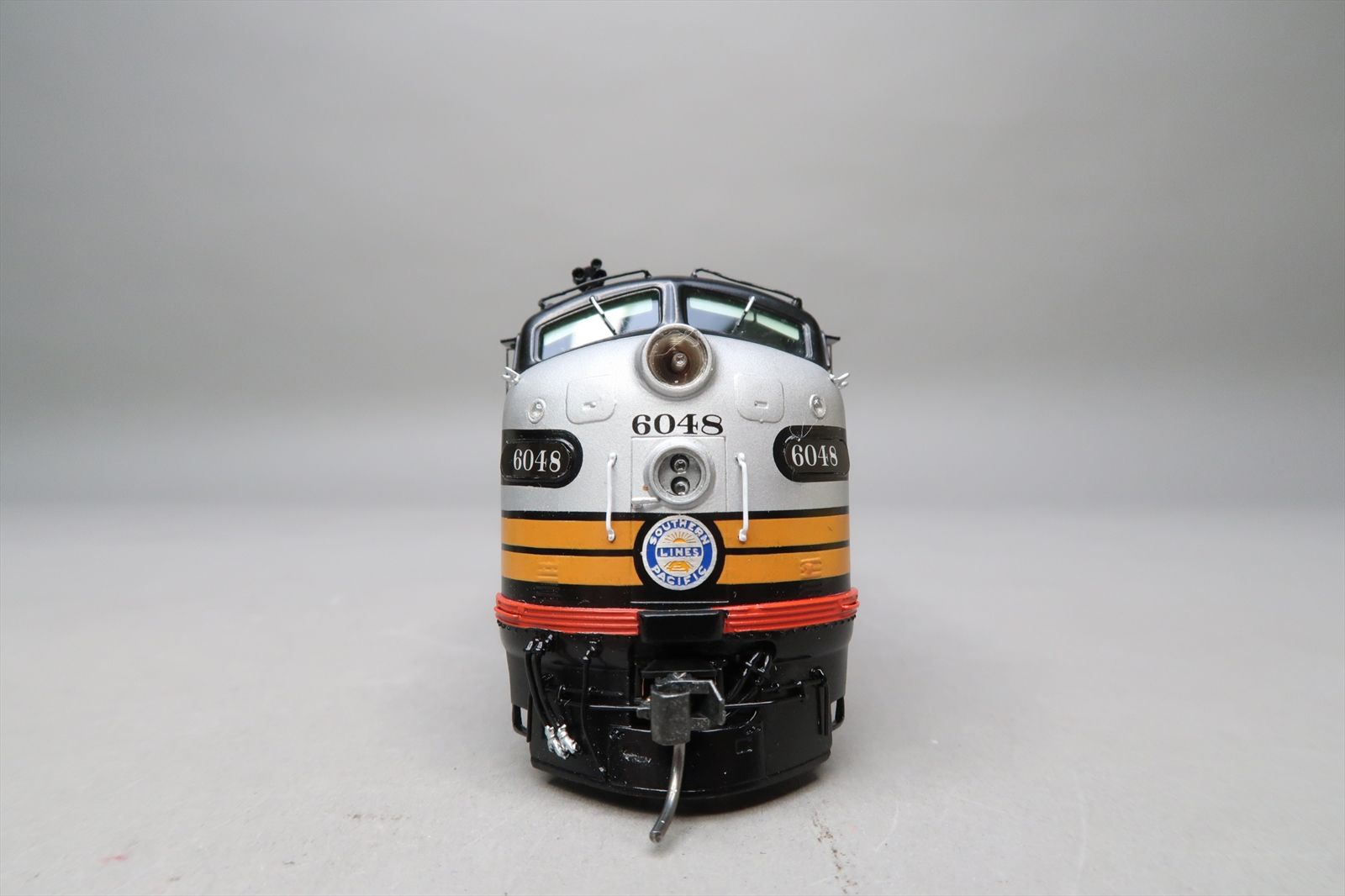 HO Brass Model - UTI 5380-1 SP Southern Pacific E9 E9A Experimental Black Widow Scheme #6048 - F ...