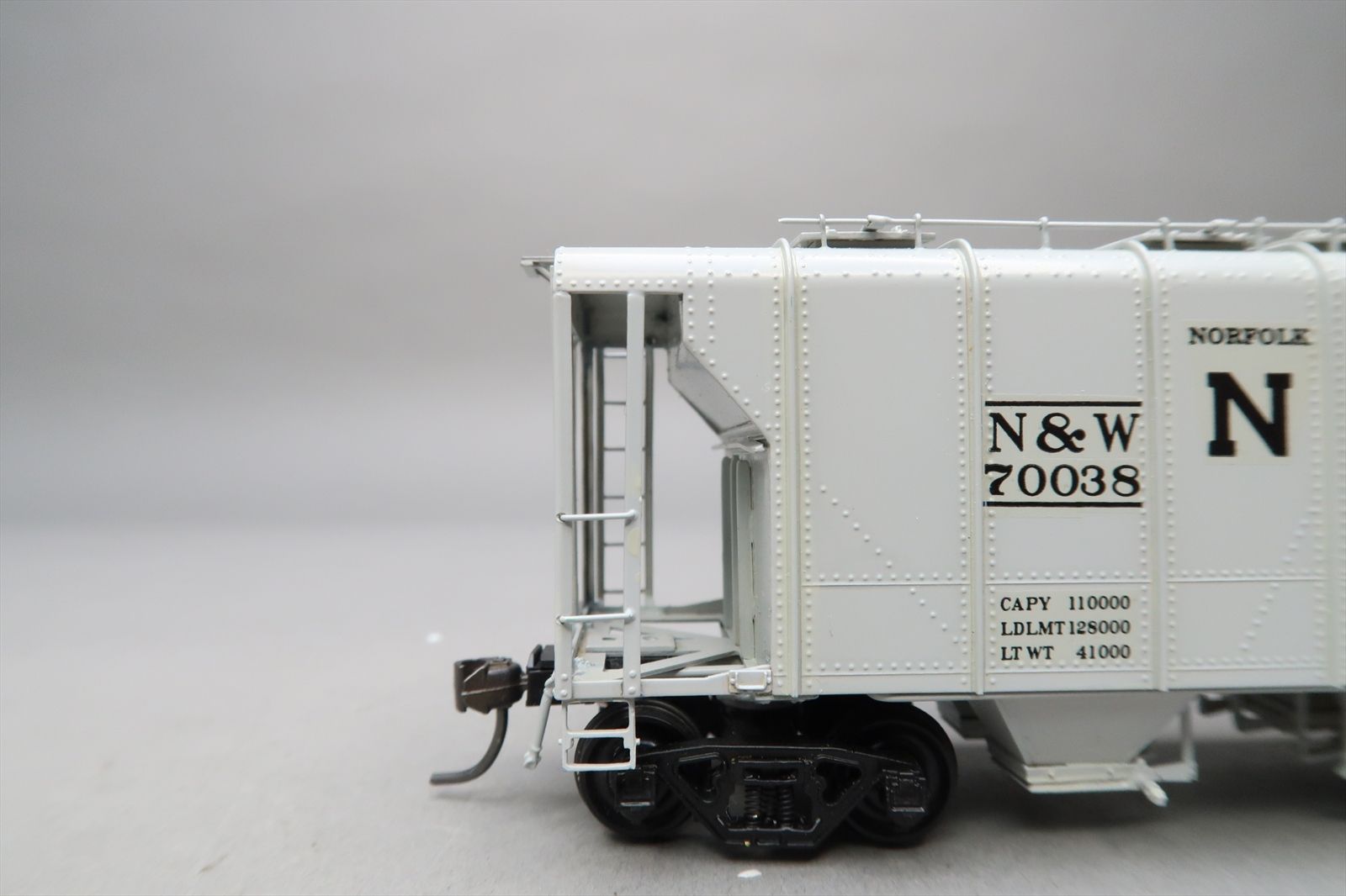 HO Brass Model - OMI 1390 B&O as N&W Norfolk & Western Covered Hopper ...
