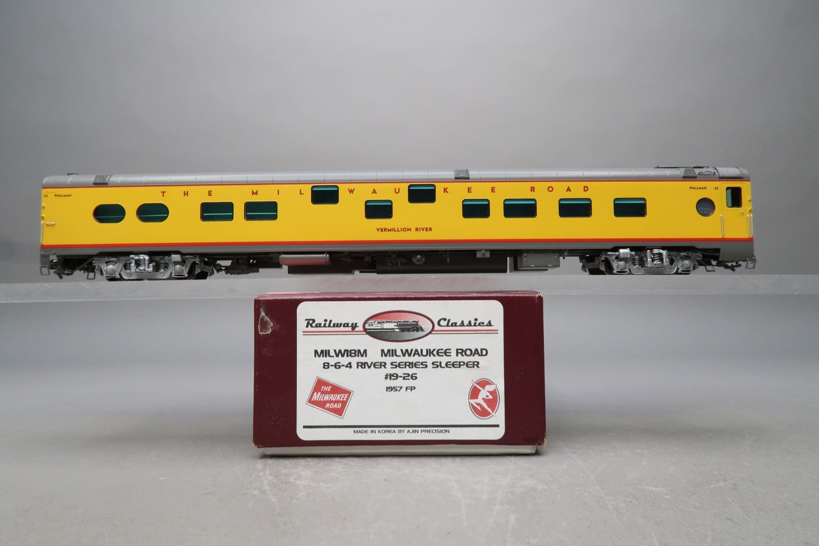 HO Brass Model - RWC MILW18M Milwaukee Road 8-6-4 Sleeper 1957 Scheme ...