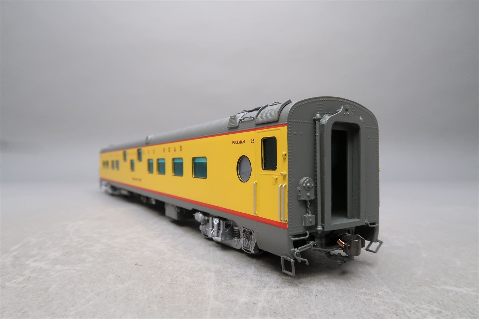 HO Brass Model - RWC MILW18M Milwaukee Road 8-6-4 Sleeper 1957 Scheme ...
