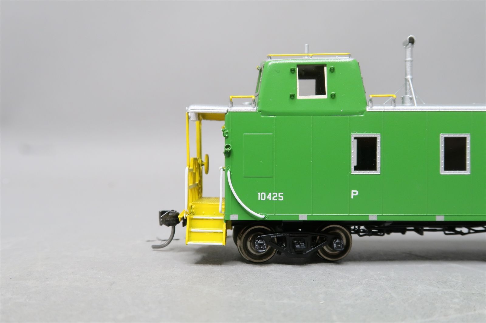 HO Brass Model - OMI 3897.1 BN Burlington Northern Steel Caboose #10425 ...