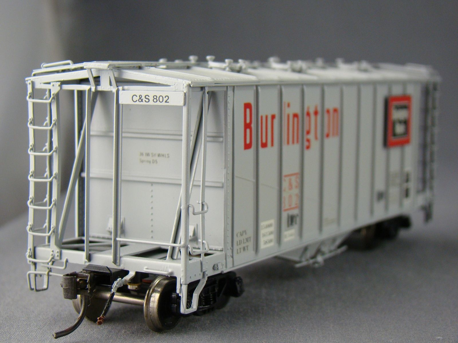 HO OMI CB&Q Airslide Covered Hopper #802