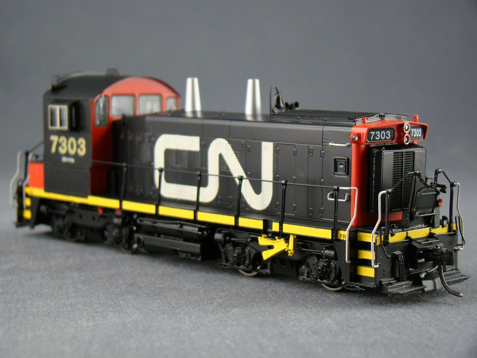 HO OMI CNR Canadian National SW1200RS #7303
